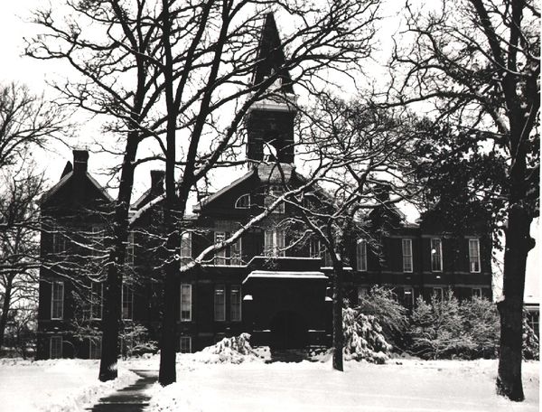 Old Main - Drakeapedia